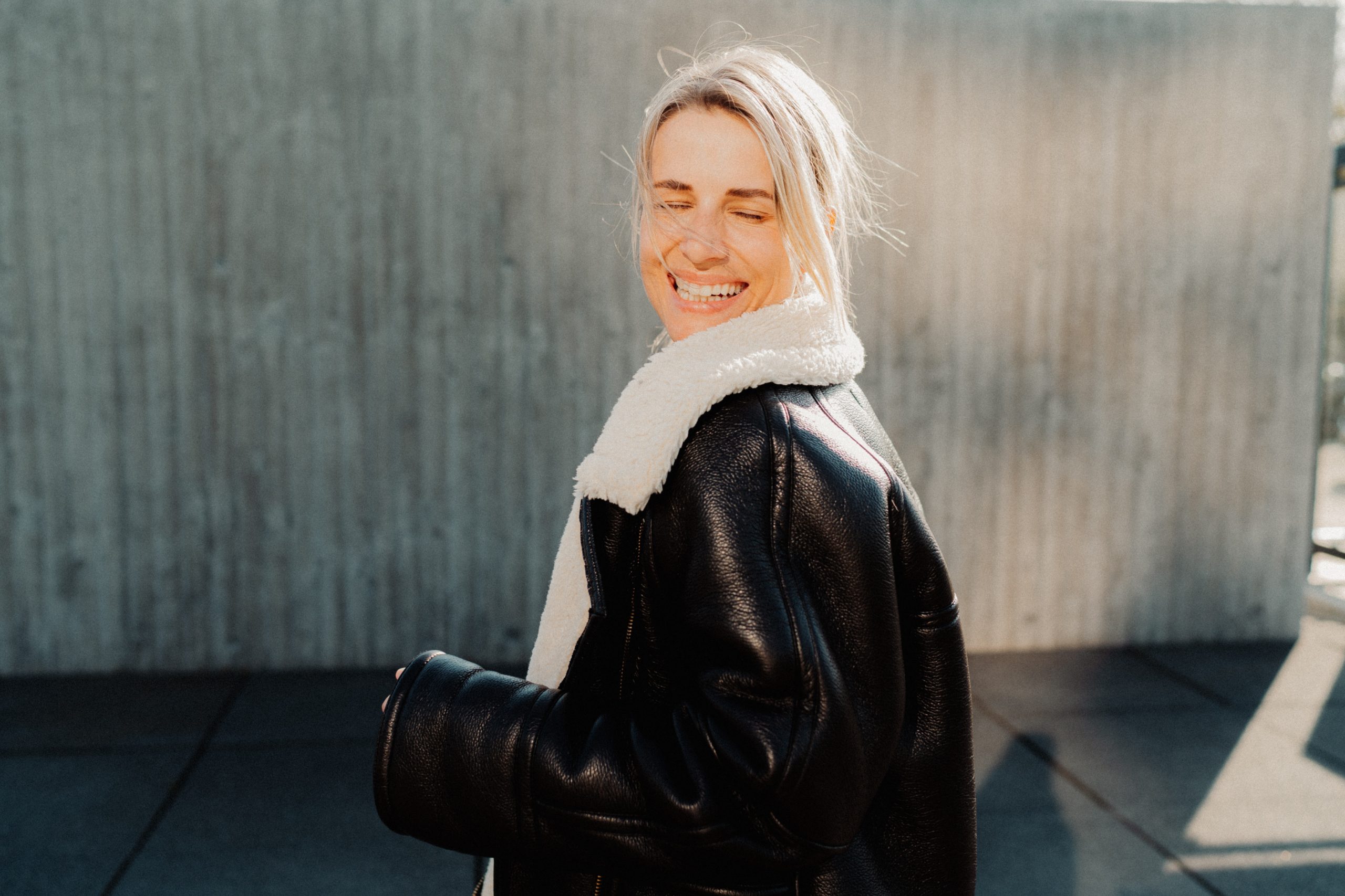 Content Creatorin Adrienne Koleszár buchen